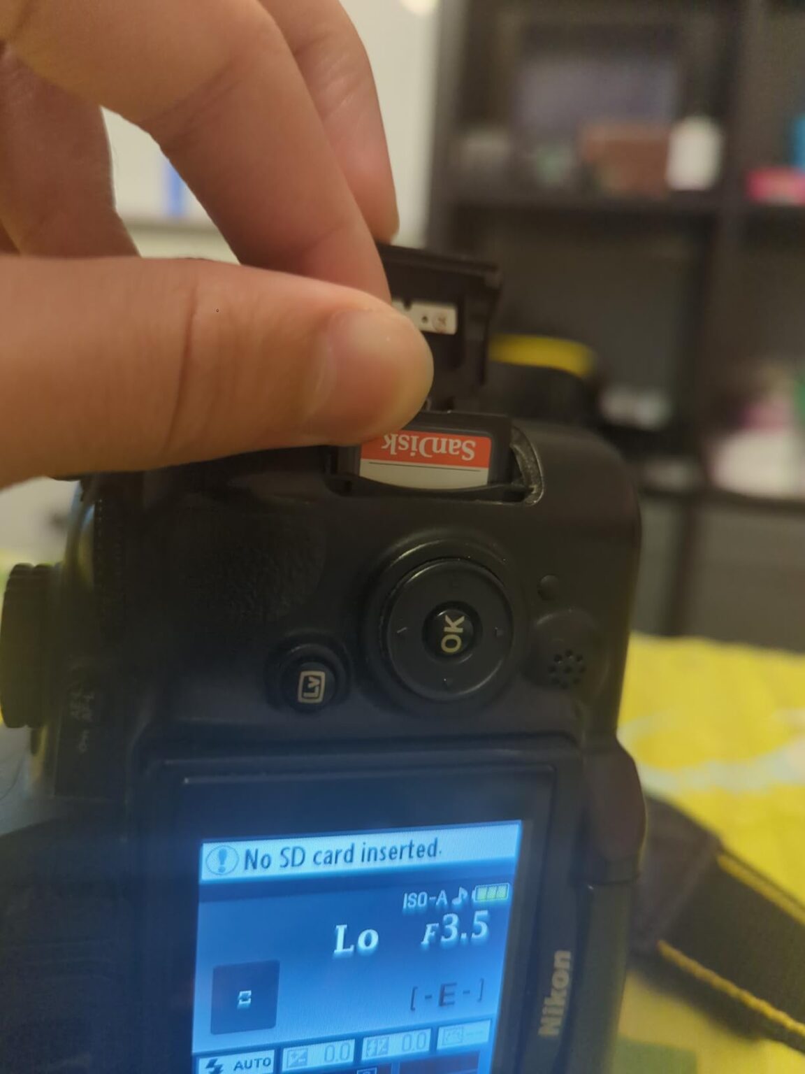 8 Best Memory Cards For Canon Eos R100 (February 2026) Buying Guide