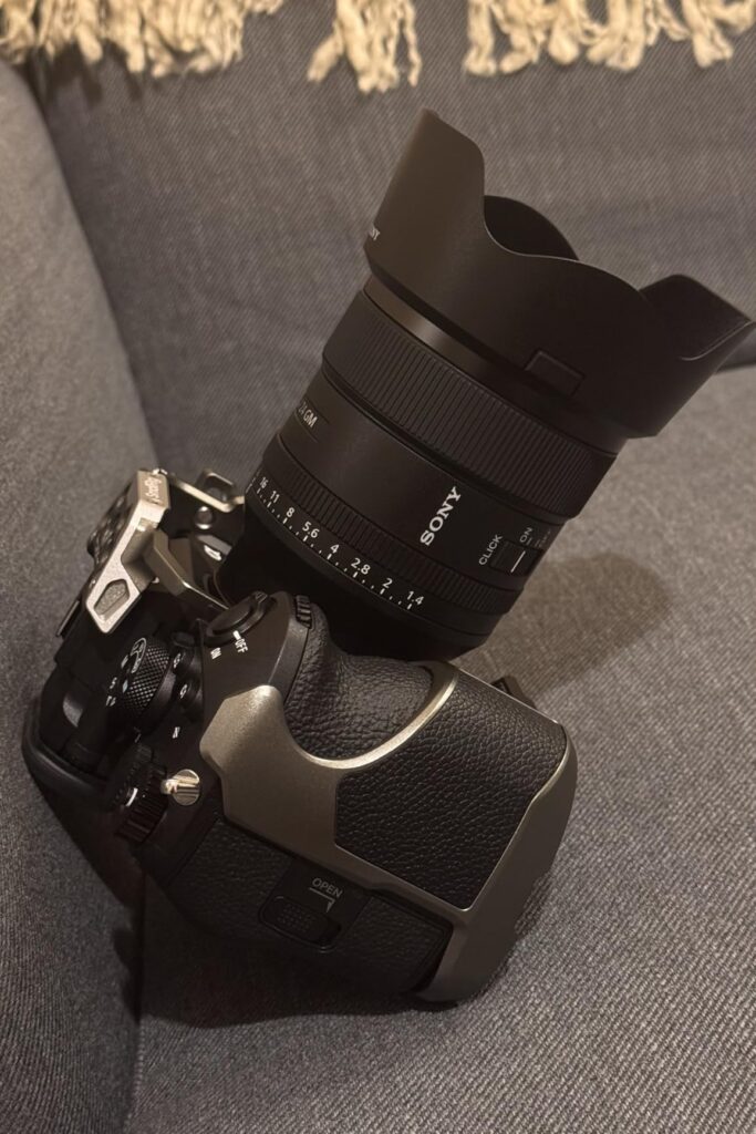 8 Best Cameras For Bird Photography (March 2026) Expert Reviews