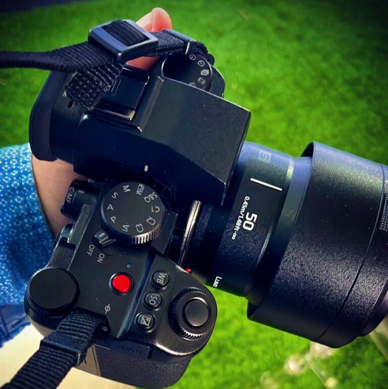 15 Best Cameras with High-Resolution EVF (May 2026) Expert Guide